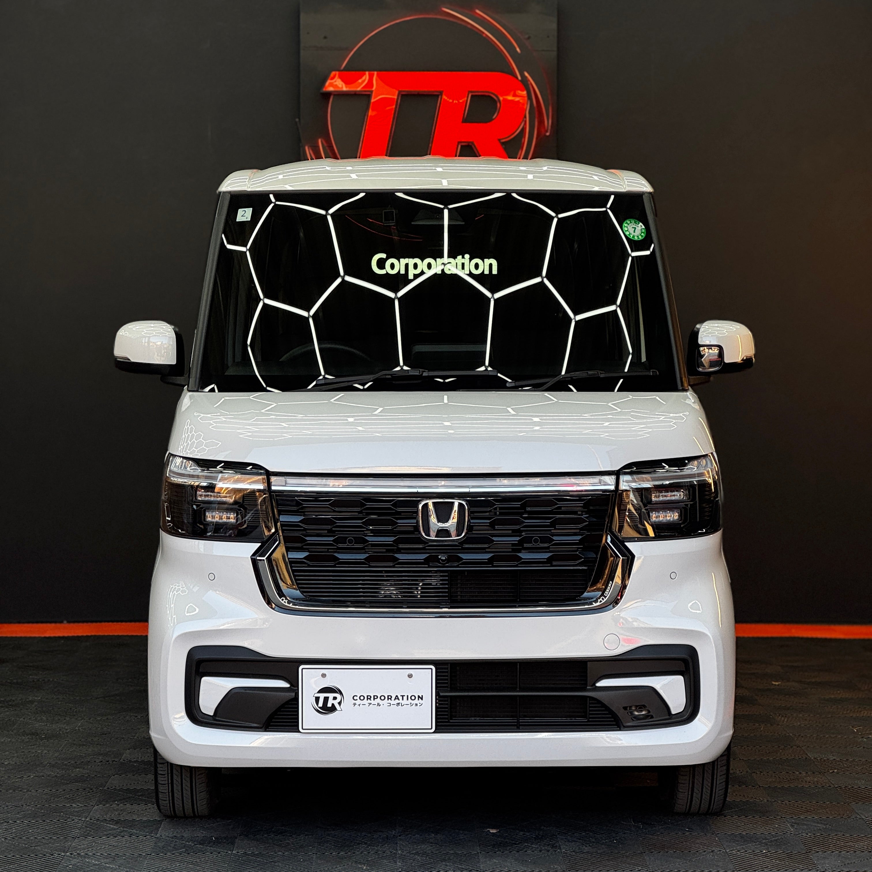 ホンダ N-BOXカスタム – TR Corporation
